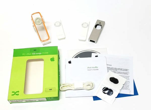 iPod Shuffle 1st generation (2005) - Full information | iGotOffer